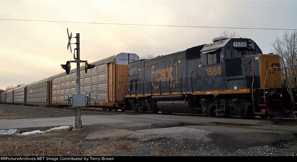 CSX 1558 ETTX 702427 ETTX 850260 ETTX 703211 ETTX 704154 TTGX 922039